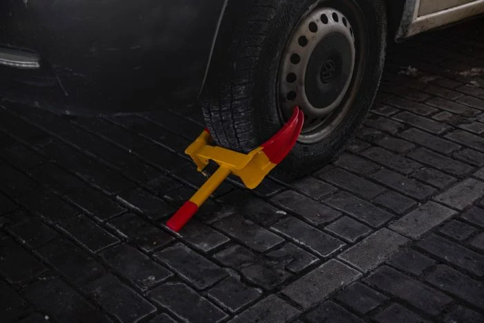 How long can a Bailiff clamp my car for?